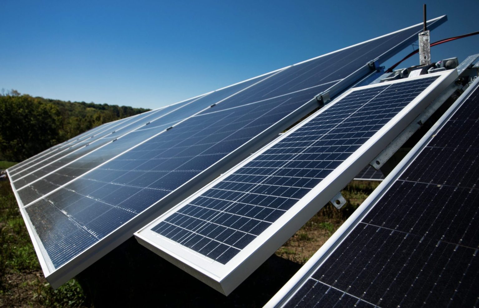 Meet the world's first terrain-following solar tracker - Nevados